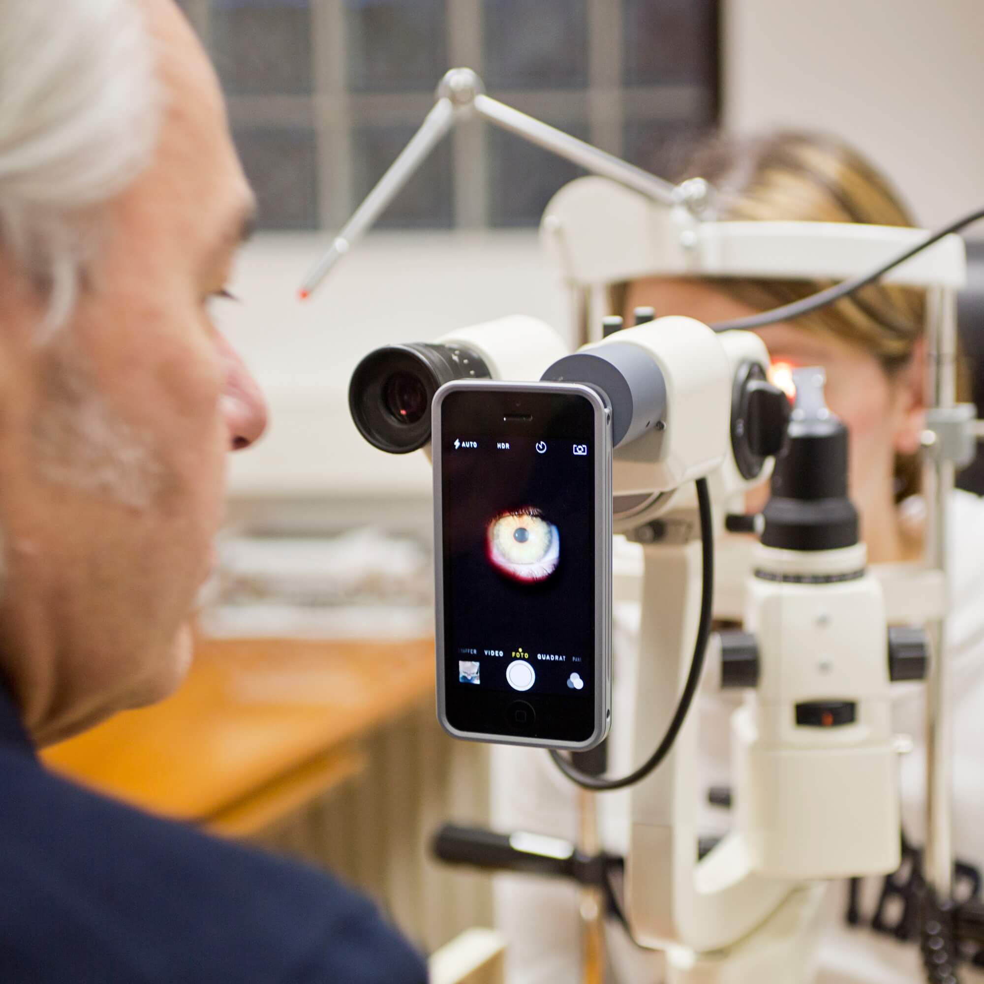 MED+ORG | iZOOM 3.0 Spaltlampe Adapter iPhone 12